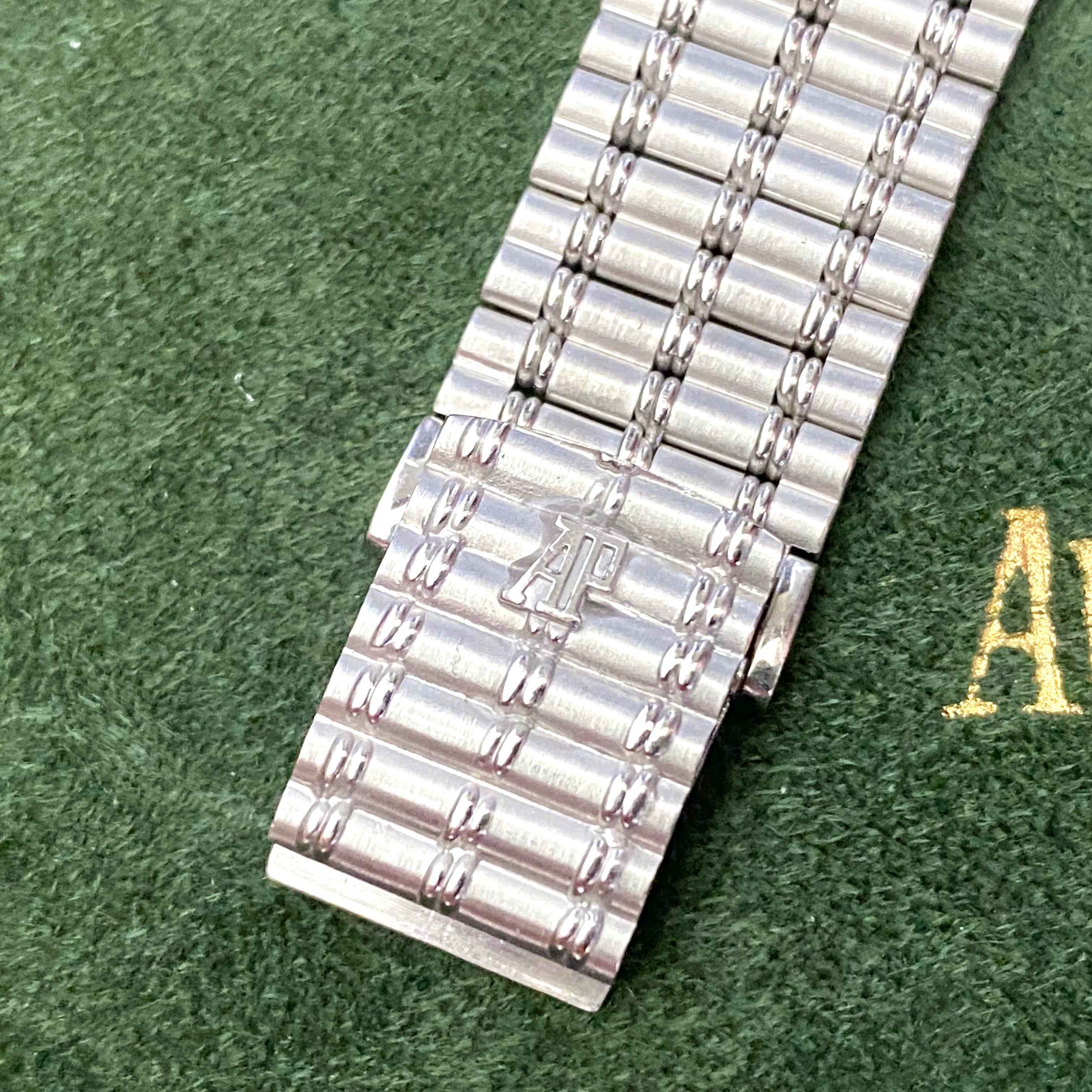Audemars Piguet Bamboo AP Logo Dial 18K White Gold – PM VINTAGE WATCHES
